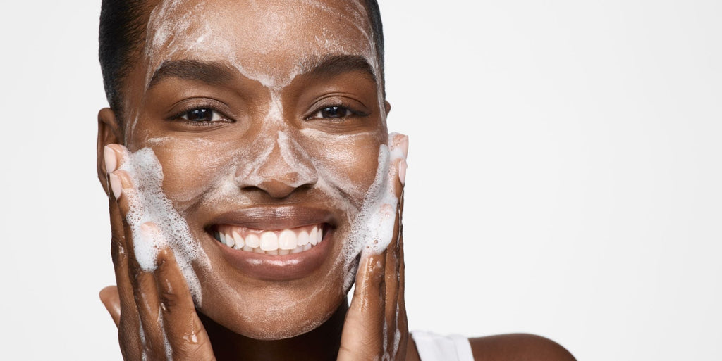 How Chlorine Affects Your Skin & Ingredients That Help